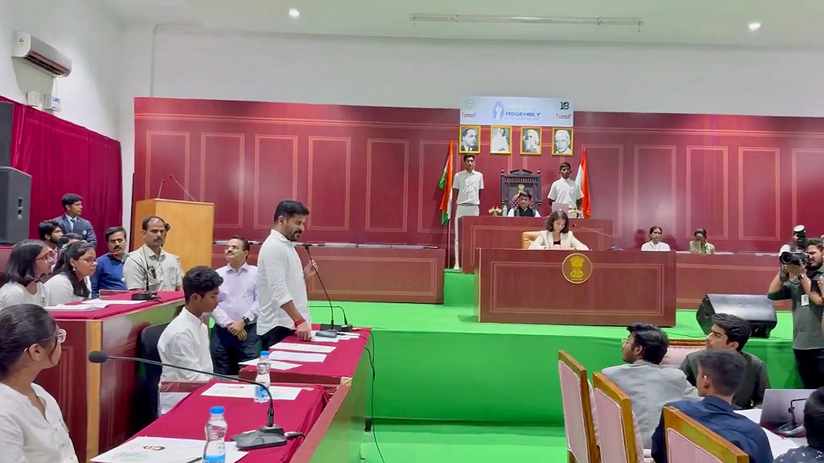 స్టూడెంట్ల మాక్‌ అసెంబ్లీలో సీఎం రేవంత్‌ (ఫొటోలు) | CM Revanth Reddy ...
