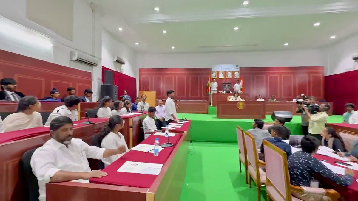 స్టూడెంట్ల మాక్‌ అసెంబ్లీలో సీఎం రేవంత్‌ (ఫొటోలు) | CM Revanth Reddy ...