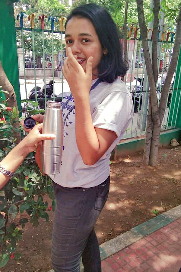 'కిస్సిక్' సాంగ్ పాడింది ఈమెనే.. ఇన్ స్టాలో రీల్స్ నుంచి సినిమా పాటల ...