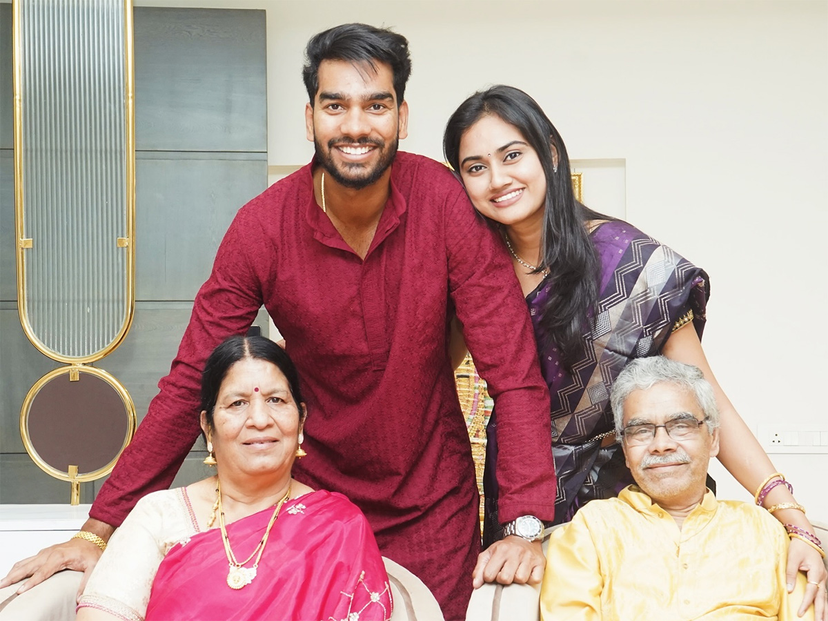 కేకేఆర్‌ ఖరీదైన ఆటగాడు వెంకటేశ్‌ అ‍య్యర్‌ అందమైన భార్య (ఫోటోలు) | IPL ...