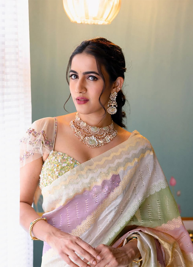 సినిమా సాంగ్‌ కోసం గ్లామర్‌ డోస్‌ పెంచిన నిహారిక (ఫోటోలు) | Actress ...