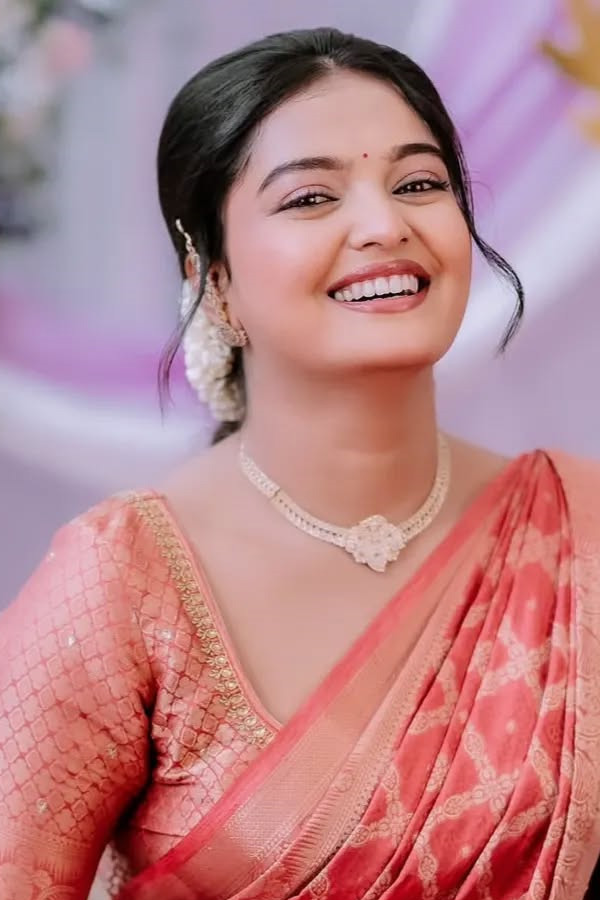 ‘ప్రేమ ఎంత మధురం’ సీరియల్‌ హీరోయిన్‌ ‘అను’ పెళ్లి సందడి (ఫొటోలు ...