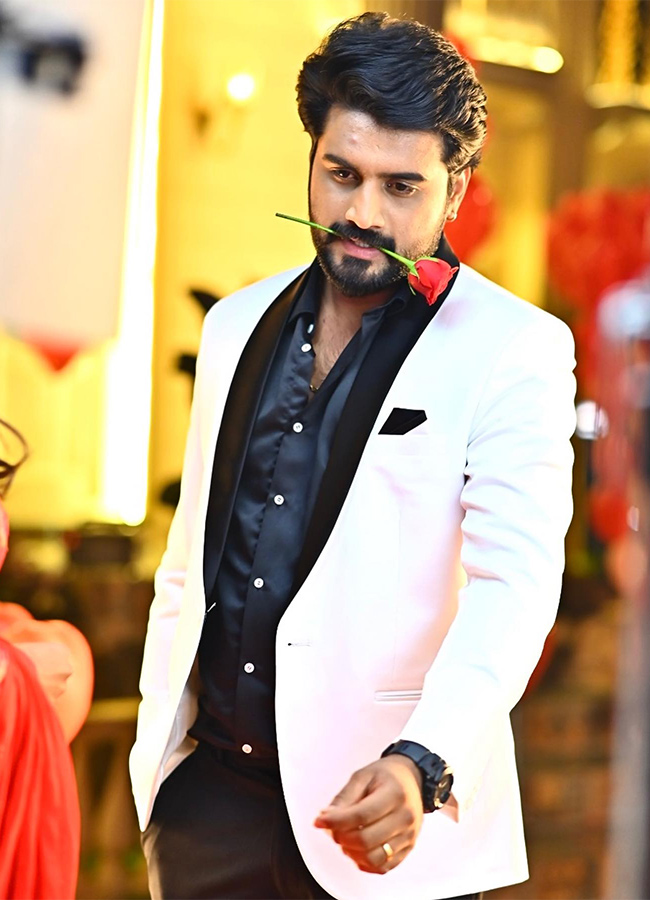 బిగ్‌బాస్ 8 విజేతగా నిఖిల్.. ఏమేం గెలుచుకున్నాడు? (ఫొటోలు) | Bigg Boss ...