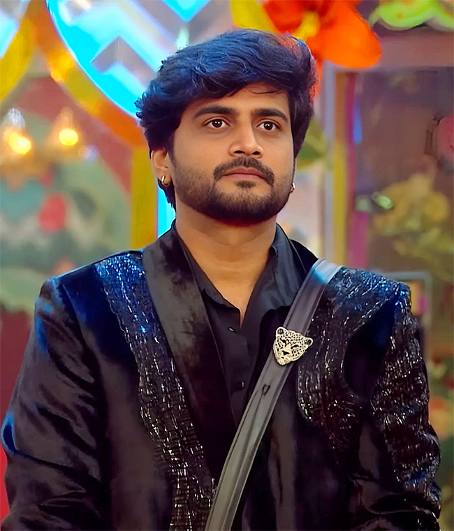 బిగ్‌బాస్ 8 విజేతగా నిఖిల్.. ఏమేం గెలుచుకున్నాడు? (ఫొటోలు) | Bigg Boss ...