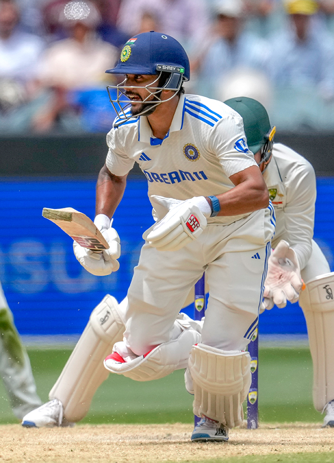 ఆసీస్‌ బౌలర్లను ఆటాడుకున్న నితీష్ రెడ్డి.. పిచ్‌పై పుష్ప స్టైల్ ...