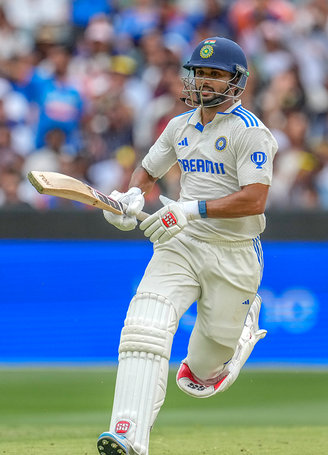 ఆసీస్‌ బౌలర్లను ఆటాడుకున్న నితీష్ రెడ్డి.. పిచ్‌పై పుష్ప స్టైల్ ...