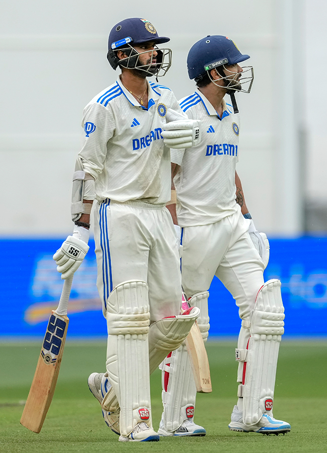 ఆసీస్‌ బౌలర్లను ఆటాడుకున్న నితీష్ రెడ్డి.. పిచ్‌పై పుష్ప స్టైల్ ...