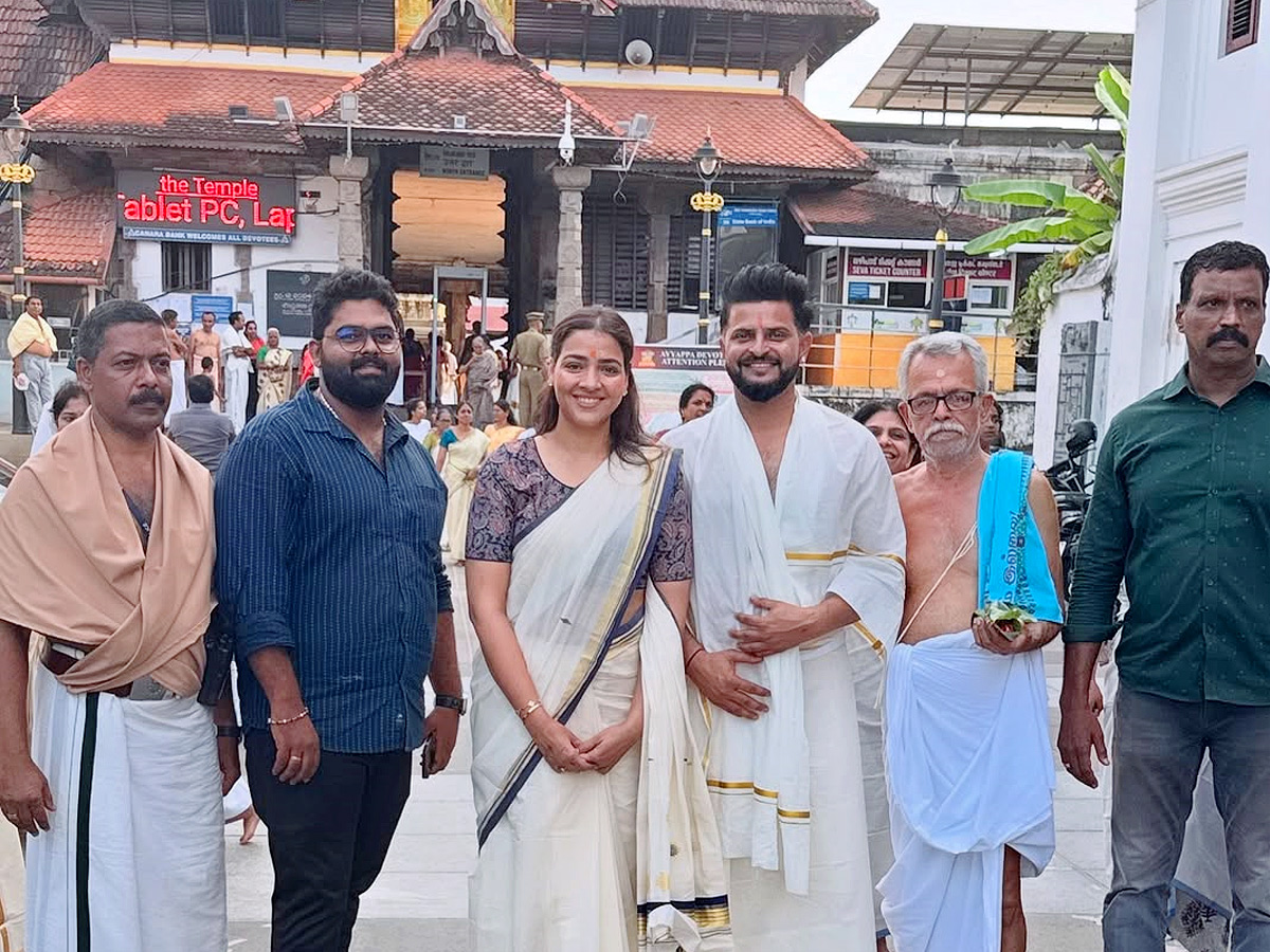 అనంత పద్మనాభ స్వామిని దర్శించుకున్న సురేశ్‌ రైనా దంపతులు (ఫొటోలు ...