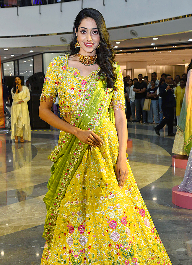 హైదరాబాద్‌ : ఎత్నిక్‌ ఫ్యాషన్‌ షోలో మెరిసిన మోడల్స్‌ (ఫొటోలు ...