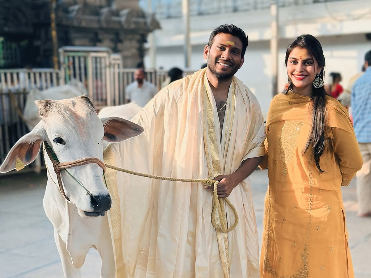 Soniya Akula-Yash: వేములవాడ రాజన్నను దర్శించుకున్న కొత్త జంట (ఫోటోలు ...