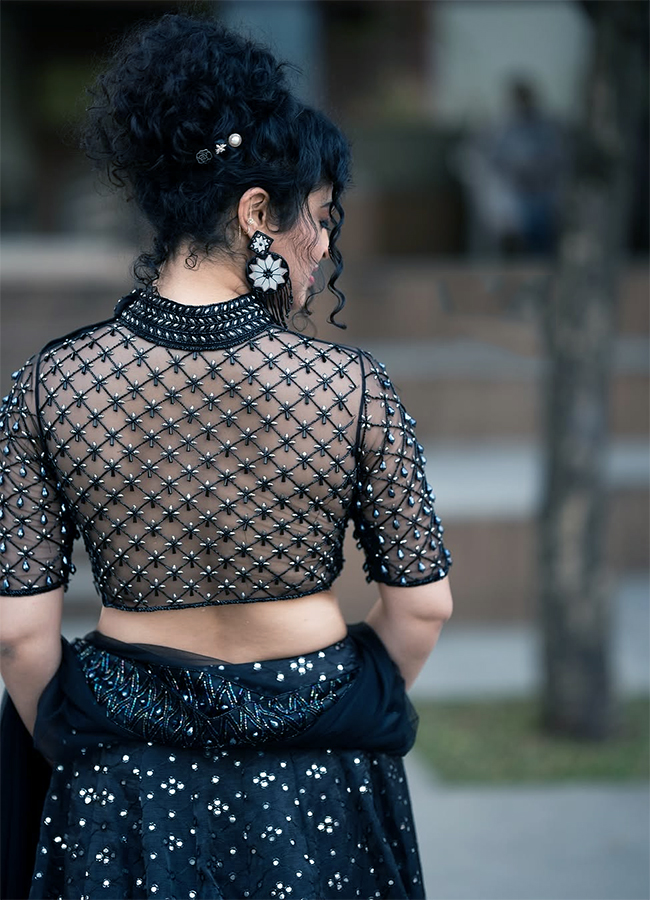 న్యూ ఇయర్‌ ఔట్‌ఫిట్‌లో గ్లామర్‌ బ్యూటీ 'అప్సర రాణి' (ఫోటోలు) | Actress ...