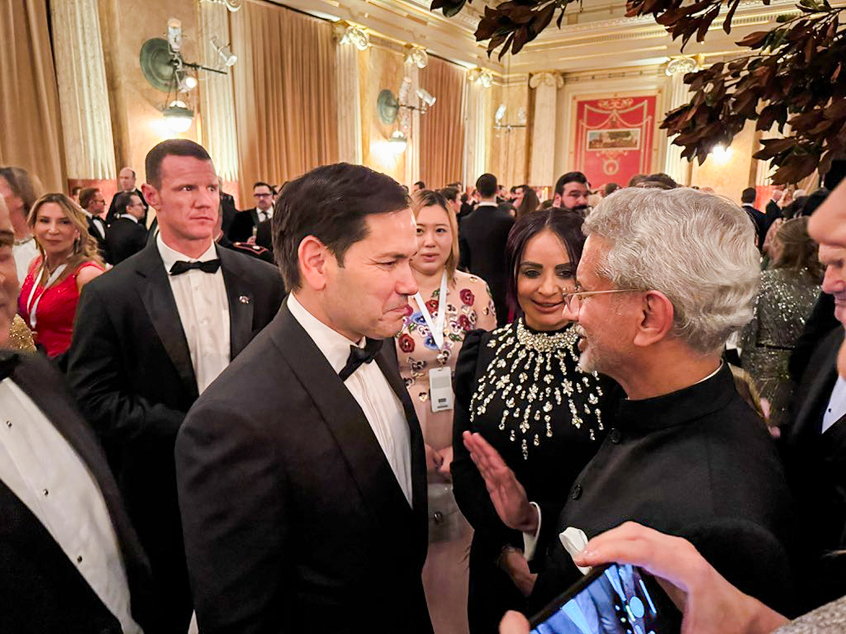 జైశంకర్‌కు ముందు సీటు.. మెలానియా తళుకులు.. సందడిగా సాగిన ట్రంప్‌ ఈవెంట్ ...