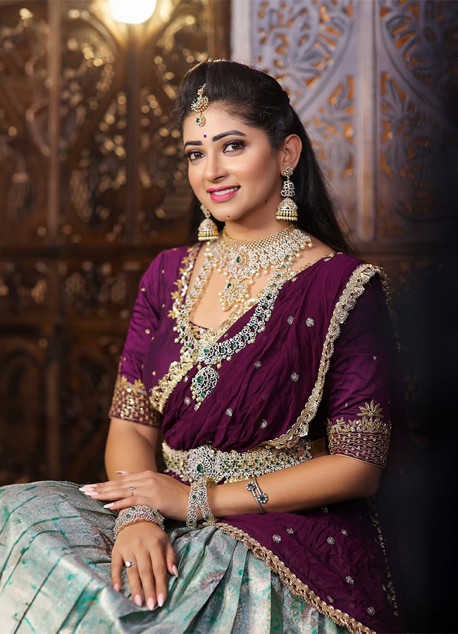 ఒకప్పడు తెలుగు ఇండస్ట్రీ బ్యాన్ చేసిన ఈ బుల్లితెర నటి గురించి తెలుసా ...