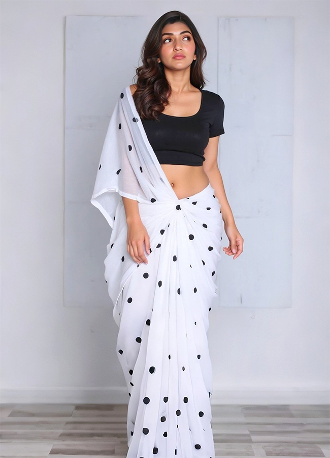 హీరోయిన్ శ్రీలీల క్యూట్ ఫోటోలు | Actress Sreeleela Stunning And ...