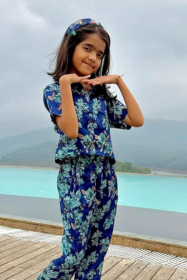 ఫ్యామిలీ వేకేషన్‌లో చిల్ అవుతోన్న టాలీవుడ్ యాంకర్ రవి (ఫోటోలు) | Anchor ...