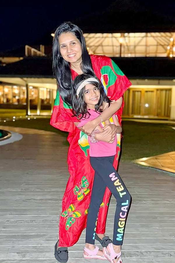 ఫ్యామిలీ వేకేషన్‌లో చిల్ అవుతోన్న టాలీవుడ్ యాంకర్ రవి (ఫోటోలు) | Anchor ...