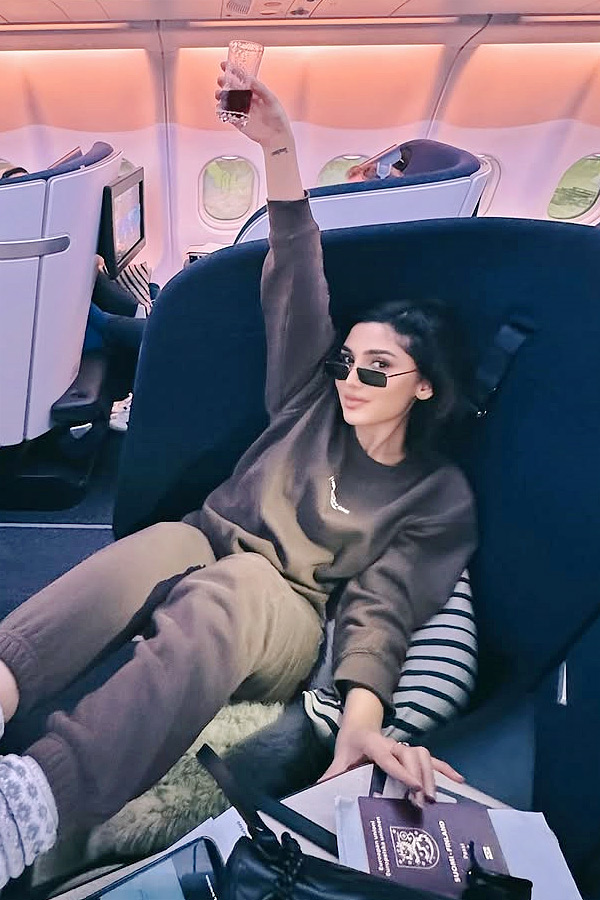 సింగర్‌ను పెళ్లాడిన ర్యాపర్‌.. వెడ్డింగ్‌ లుక్‌ అదిరింది (ఫోటోలు ...