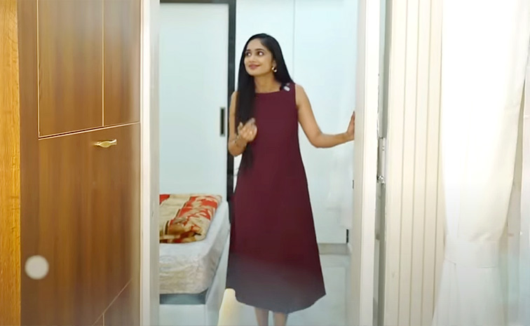 తల్లి కోసం బెంగళూరులో ఫ్లాట్‌ కొన్న తేజస్విని.. నిజంగా గ్రేట్‌! (ఫోటోలు ...