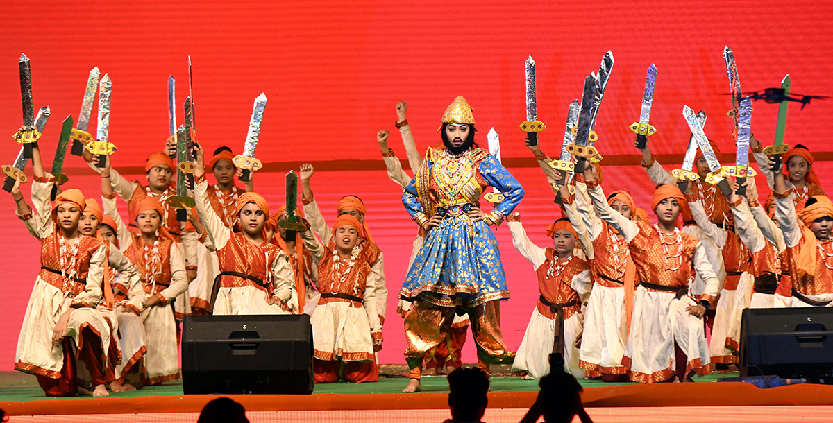 హుస్సేన్‌ సాగర్‌ తీరంలో ఘనంగా భారతమాతకు మహా హారతి (ఫొటోలు) | Maha Aarti ...