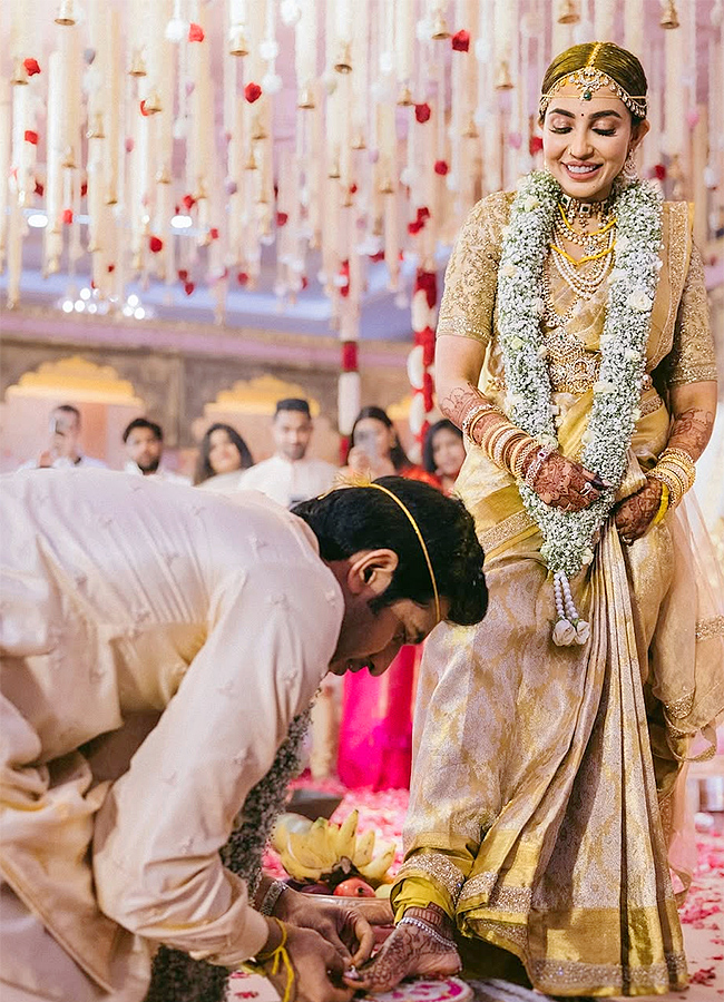 హైదరాబాద్ యువకుడితో మలయాళీ నటి పెళ్లి.. ఫోటోలు వైరల్‌ | The GOAT ...