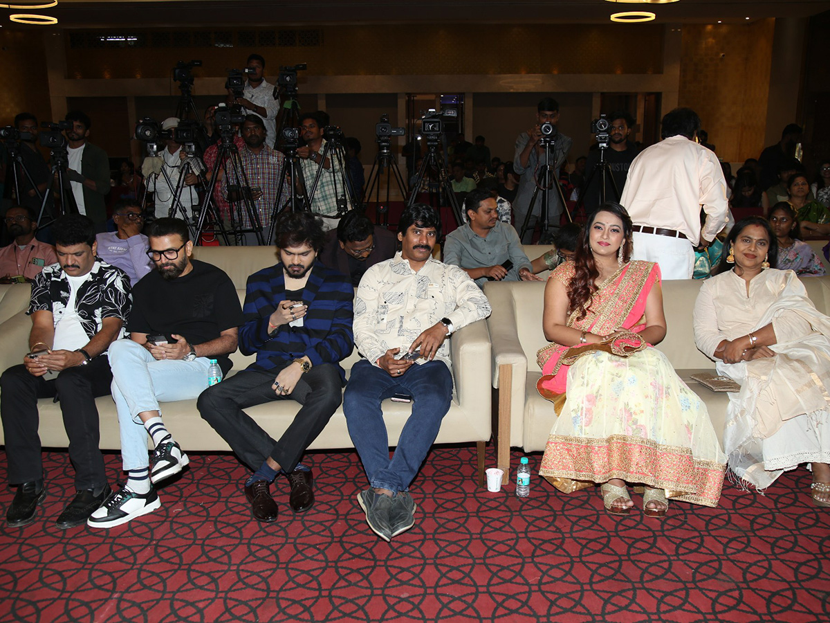 అమ్మ రాజశేఖర్ ‘తల’ మూవీ ప్రీ రిలీజ్ వేడుక (ఫొటోలు) | Amma Rajasekhar At ...