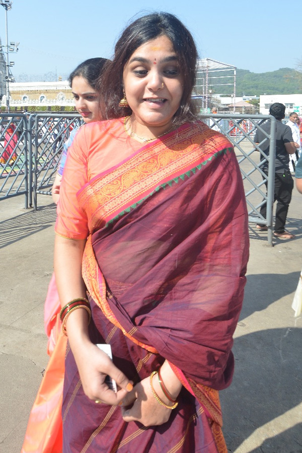 తిరుమల శ్రీవారిని దర్శించుకున్న టాలీవుడ్ సినీ ప్రముఖులు (ఫోటోలు ...