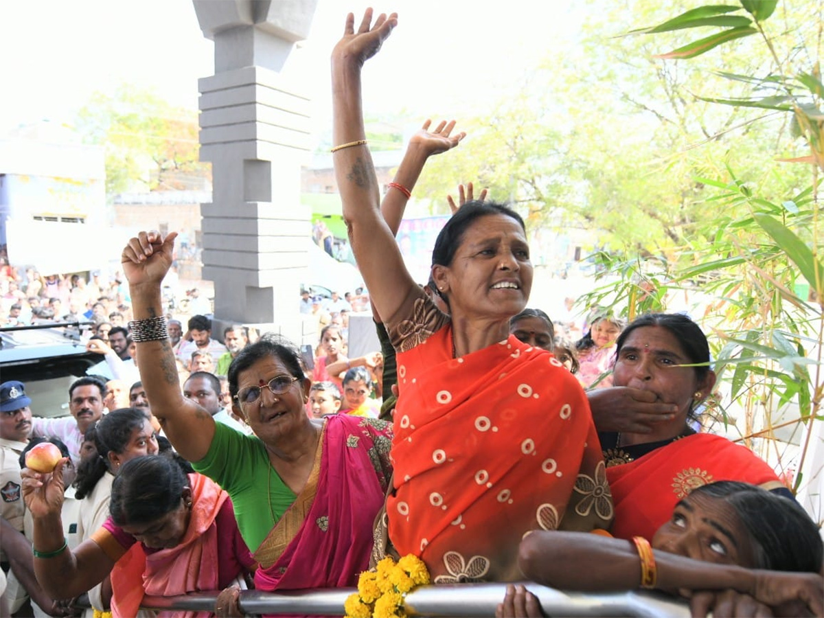 పులివెందులలో వైఎస్‌ జగన్‌ చేతుల మీదుగా రాజారెడ్డి ఐ సెంటర్ ...