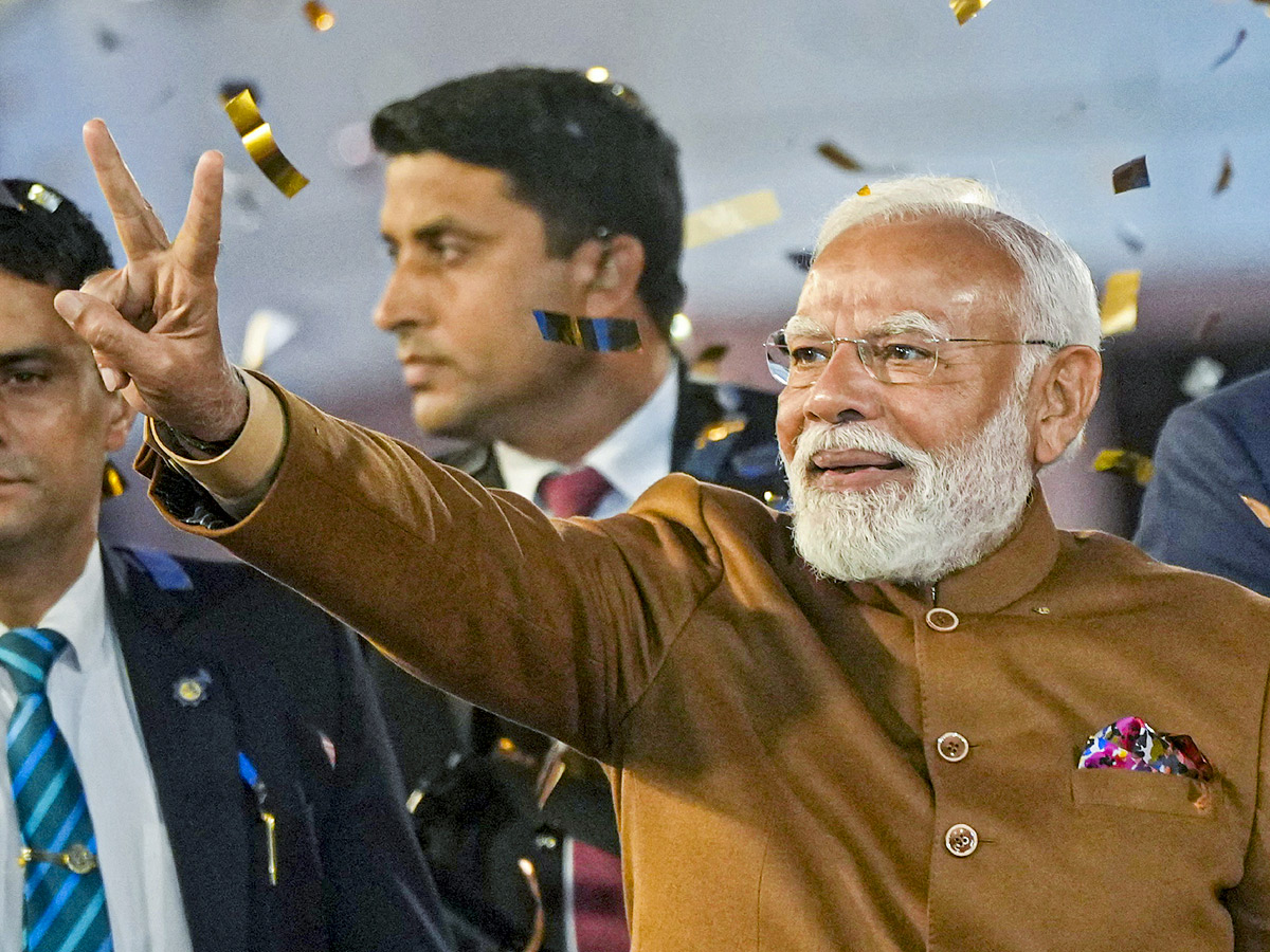 27 ఏళ్ల తర్వాత దక్కిన విజయం..ఢిల్లీలో బీజేపీ సంబరాలు (ఫొటోలు) | Delhi ...