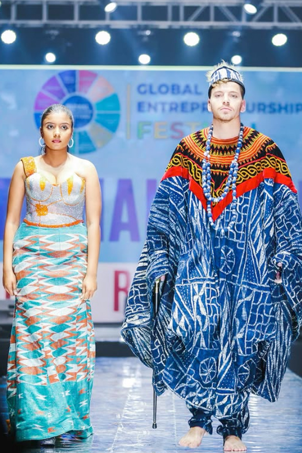 ర్యాంప్‌ వ్యాక్ చేసిన స్టార్ నటి కూతురు..గుర్తు పట్టారా ఎవరో..? | Rojas ...