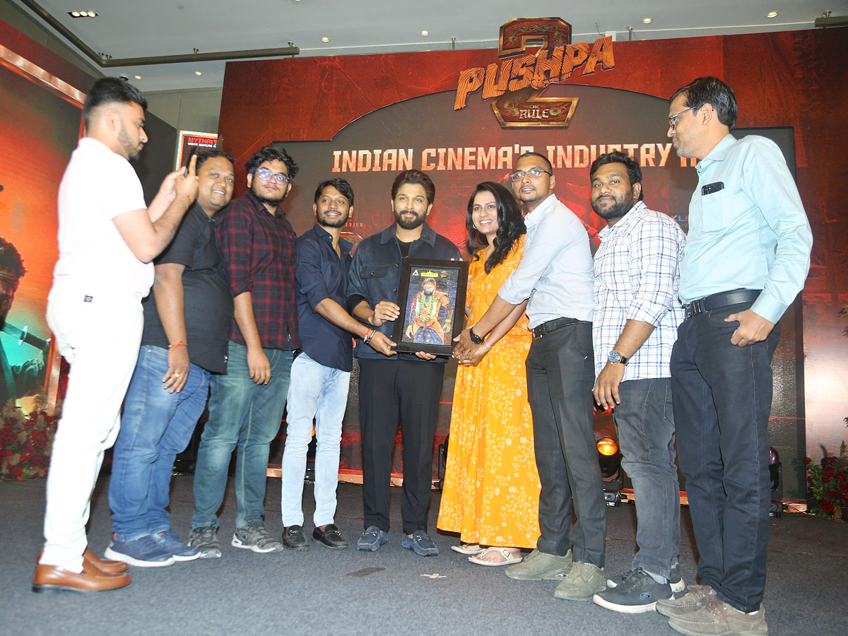 Pushpa 2 Thanks Meet: ‘పుష్ప2’ థ్యాంక్స్‌ మీట్‌ (ఫోటోలు) | Hero Allu ...