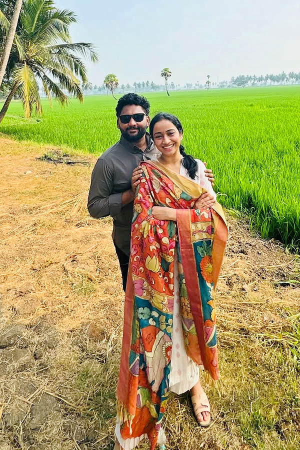 పూత రేకులు, కోనసీమ అందాలు.. అద్భుత జ్ఞాపకాలంటోన్న యాంకర్‌ వింధ్య విశాఖ ...