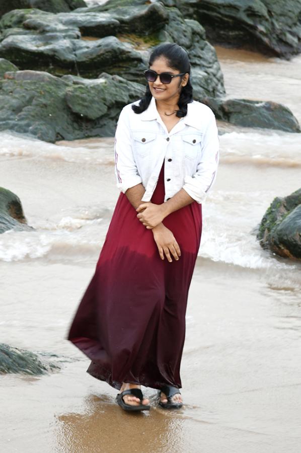 విశాఖపట్నం : సాగరతీరంలో..సరదాగా.. (ఫొటోలు) | visakhapatnam rk beach ...