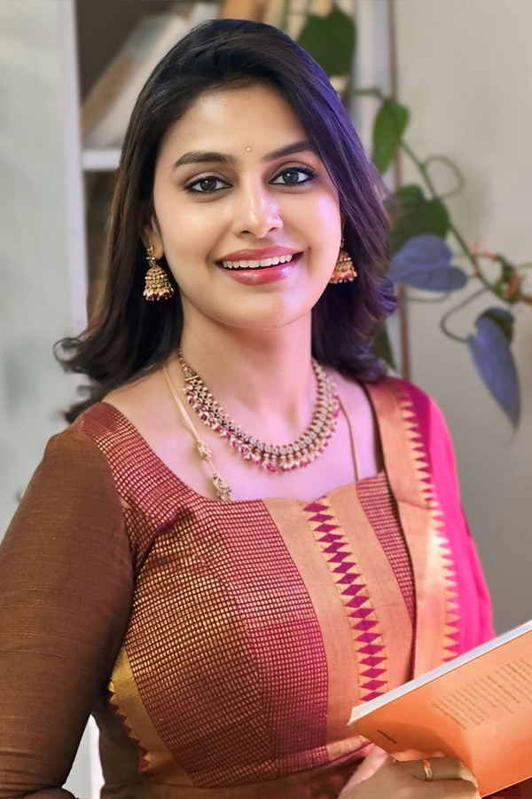 బిగ్‌బాస్‌ తర్వాత ఫస్ట్‌ మూవీ.. ఆర్టిస్ట్‌తో పలకరించిన సోనియా (ఫోటోలు ...