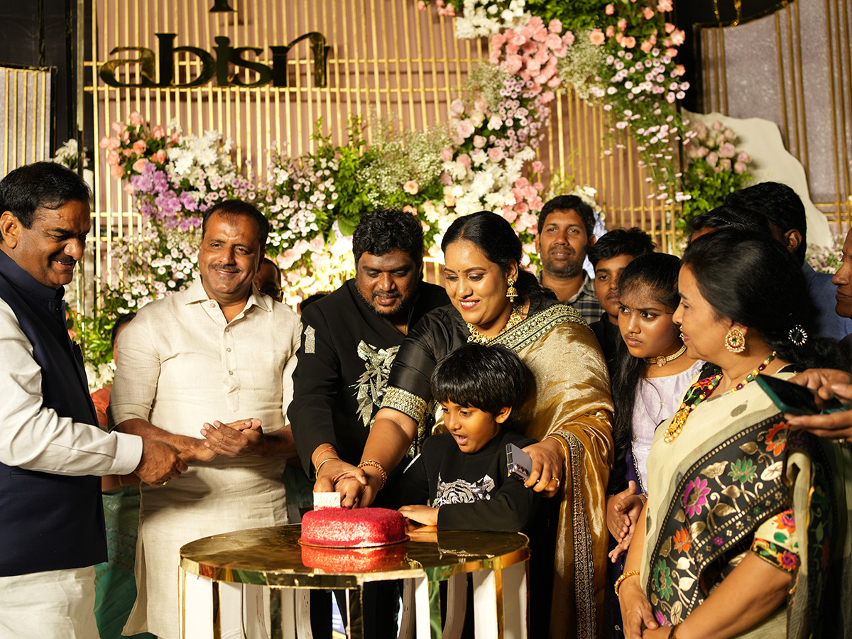 వాల్గో ఇన్‌ఫ్రా సీఎండీ శ్రీధర్ రావు కుమారుడి బర్త్‌డే సెలబ్రేషన్స్‌లో ...