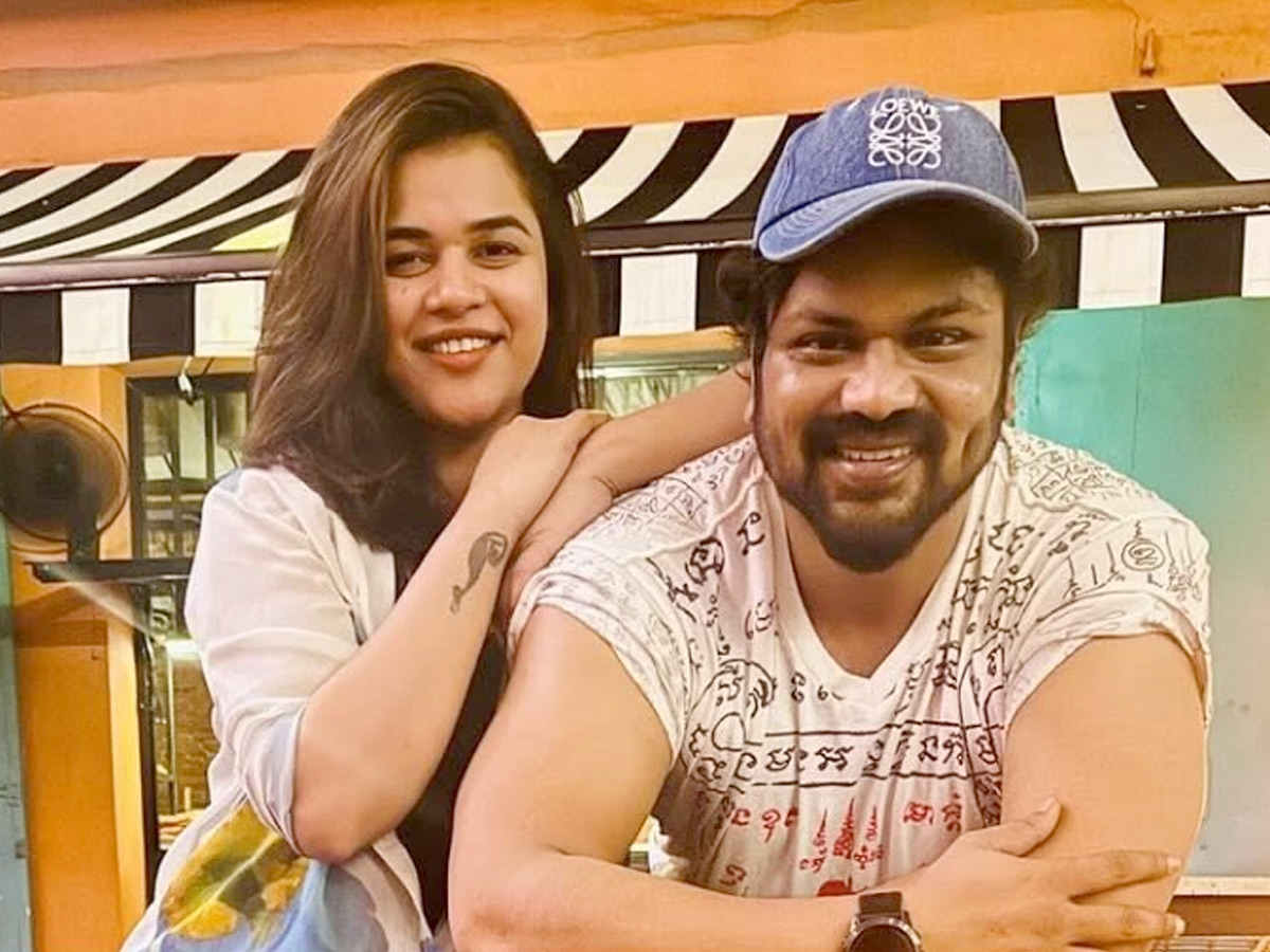 ప్రతిరోజు నీ ప్రేమలో.. భార్య గురించి మనోజ్ అలా (ఫొటోలు) | Actor Manchu ...