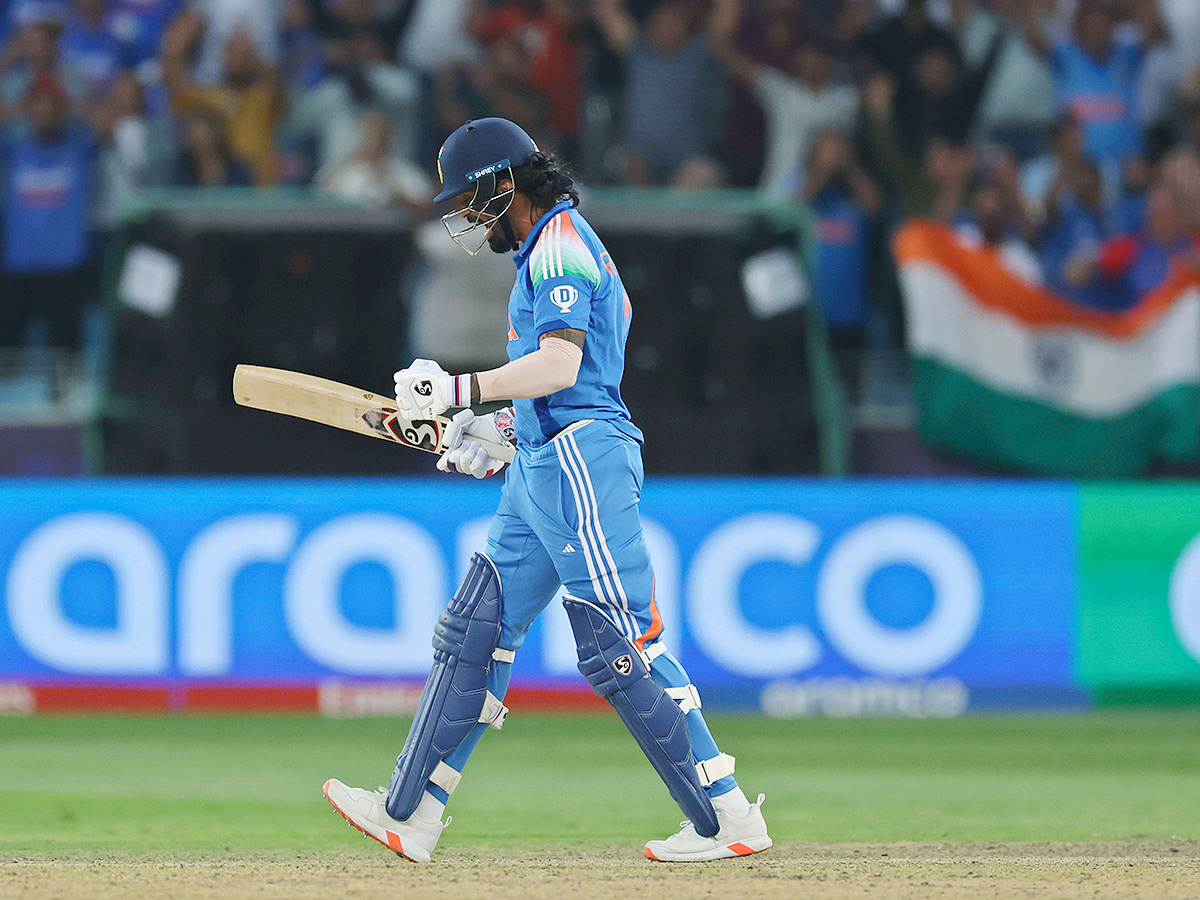 గెలిపించినందుకు థాం‍క్యూ భయ్యా.. రాహుల్‌ను హ‌గ్ చేసుకున్న ఫ్యాన్ ...