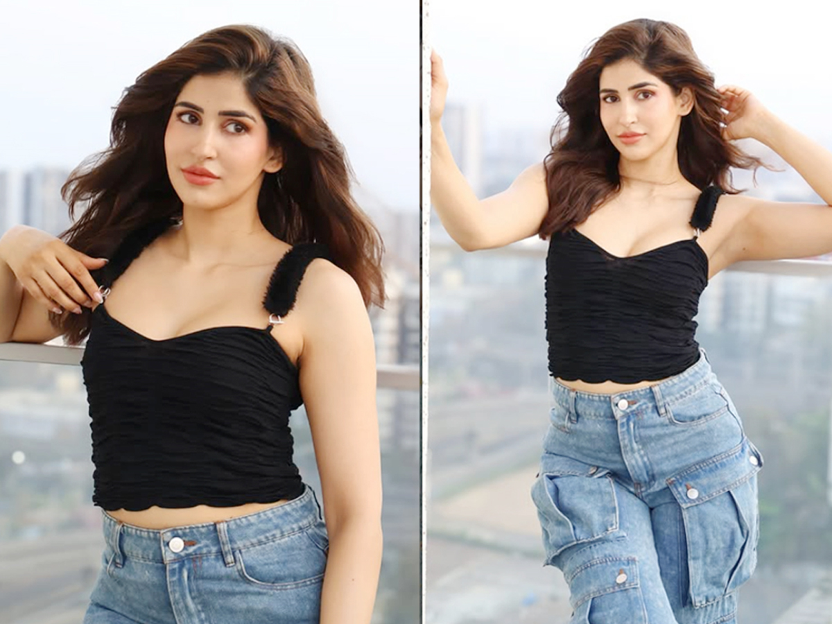 కవ్వించే అందాలతో కుర్రకారుకి నిషా ఎక్కిస్తోన్న సాక్షి మాలిక్ ఫొటోస్ ...