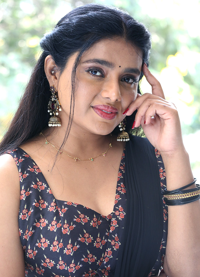 ‘డియర్ ఉమ’ మూవీ హీరోయిన్ సుమయ రెడ్డి (ఫొటోలు) | Dear Uma Movie Telugu ...