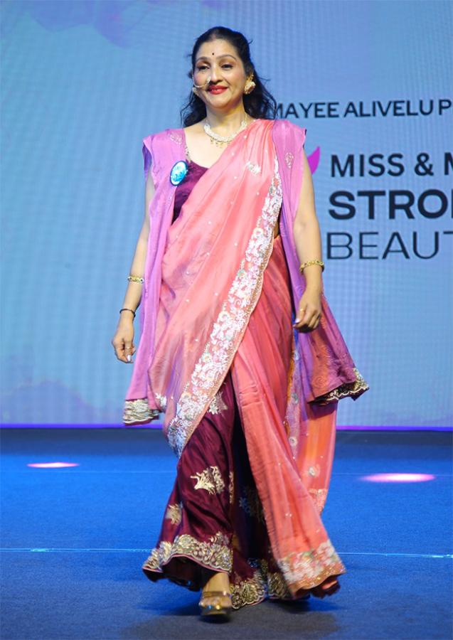 వయ్యారాల నడకలతో కనువిందు చేసిన బ్యూటిఫుల్‌ ఉమెన్స్ (ఫొటోలు) | Miss and ...