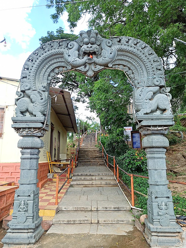 శతాబ్దాల చరిత్రకు నిలయం డిచ్‌పల్లి ఖిల్లా రామాలయం.. అద్భుతాన్ని ...