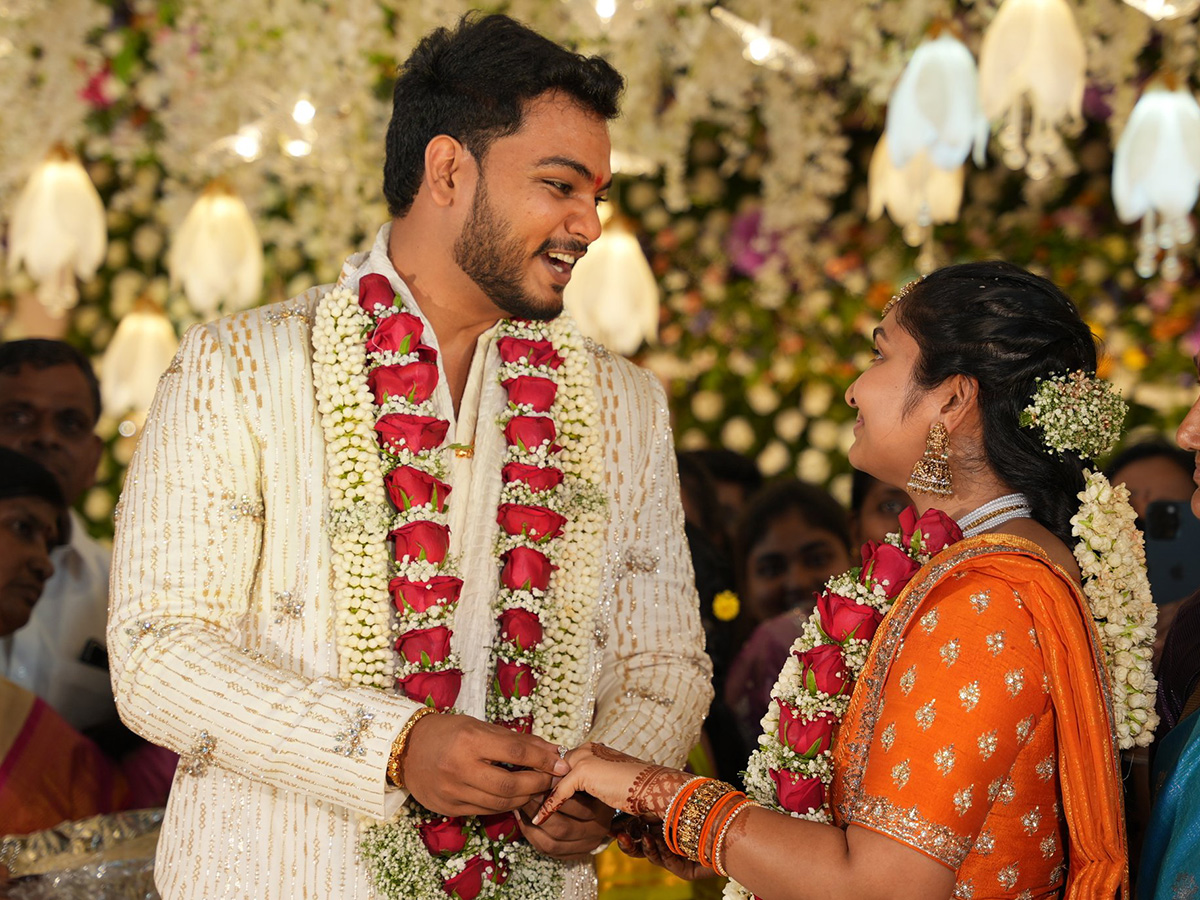 హైదరాబాద్ : ఘనంగా జగ్గారెడ్డి కుమార్తె నిశ్చితార్థ వేడుక (ఫొటోలు) | CM ...