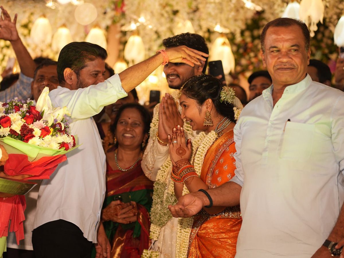 హైదరాబాద్ : ఘనంగా జగ్గారెడ్డి కుమార్తె నిశ్చితార్థ వేడుక (ఫొటోలు) | CM ...