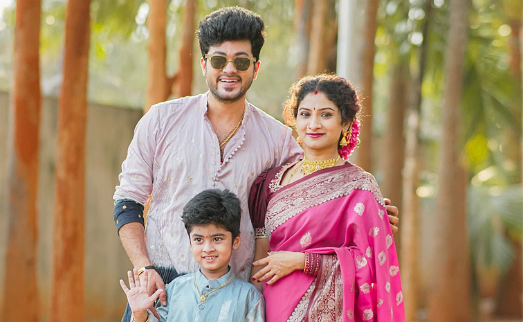 సీరియల్ నటి విష్ణుప్రియ ఫ్యామిలీని చూశారా? (ఫొటోలు) | Have you seen The ...