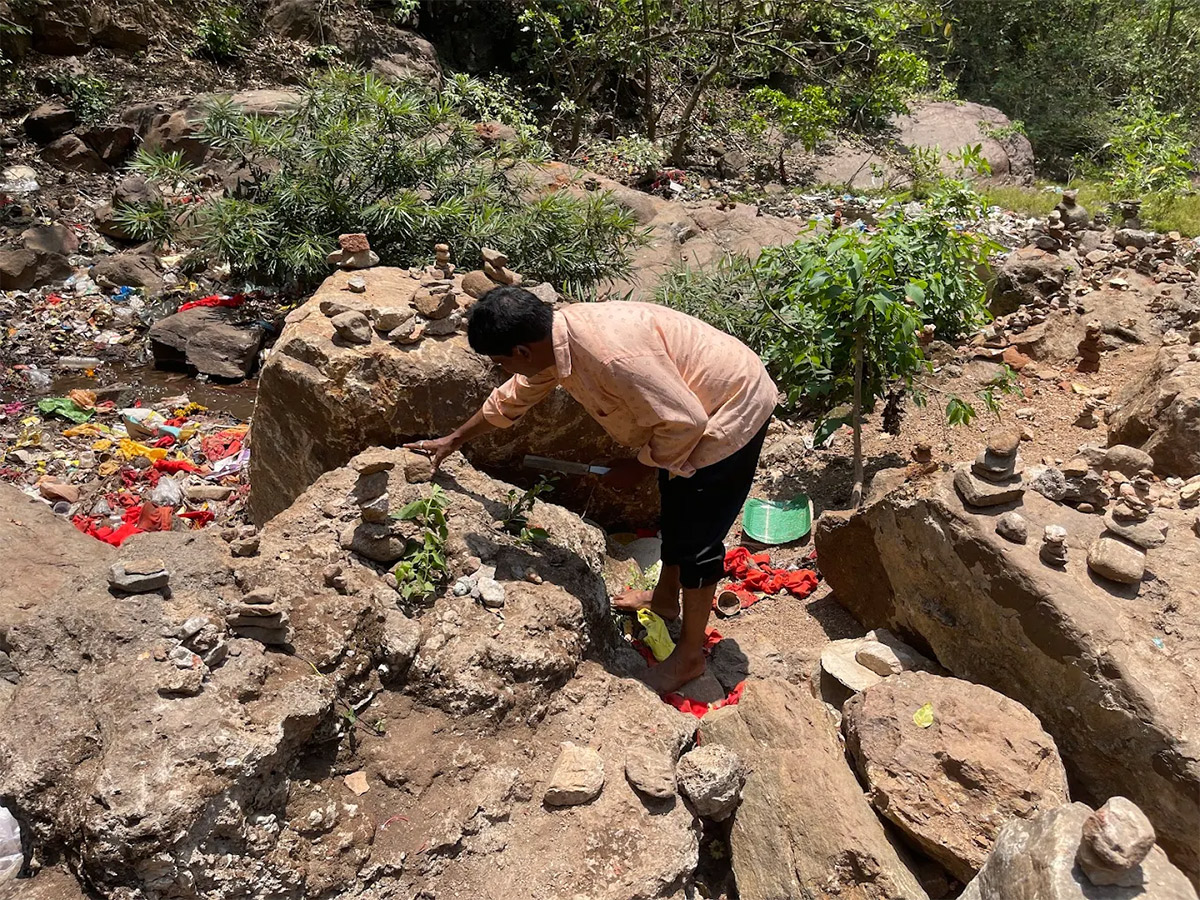 ఏపీలోని ఈ గుడి చాలా స్పెషల్..దట్టమైన అటవీ ప్రాంతంలో వెలసిన అమ్మవారు ...