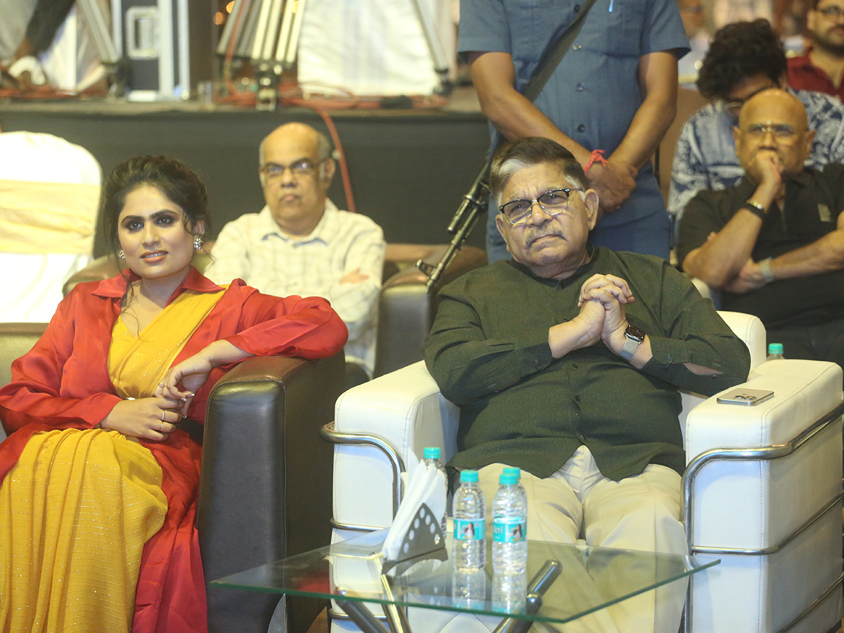 ‘దిల్‌’ రాజు ‘లోర్వెన్‌ ఏఐ’ స్టూడియో లాంచ్‌... టాలీవుడ్ ప్ర‌ముఖులు సంద ...