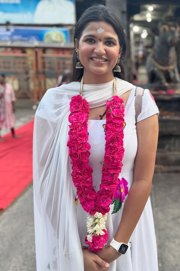 అరుణాచల దర్శనం చేసుకున్న నటుడు ప్రభాకర్ ఫ్యామిలీ (ఫొటోలు) | TV Actor ...