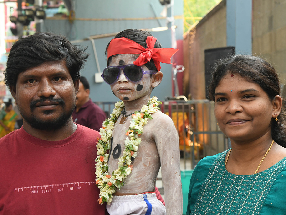 తిరుపతి : రెండో రోజు గంగమ్మ జాతర.. బైరాగి వేషంలో మొక్కుల చెల్లింపులు ...