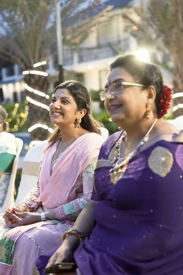 తమిళ నటుడి భార్య సీమంతం.. రంభ సందడి (ఫొటోలు) | Actress Rambha Attend ...