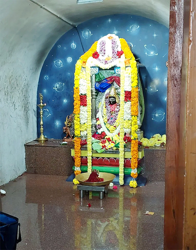 ఏపీలో ప్రసిద్ధి చెందిన ఆలయం..ఈ ఎత్తైన గోపురం పైకి మీరు ఎప్పుడైనా ...