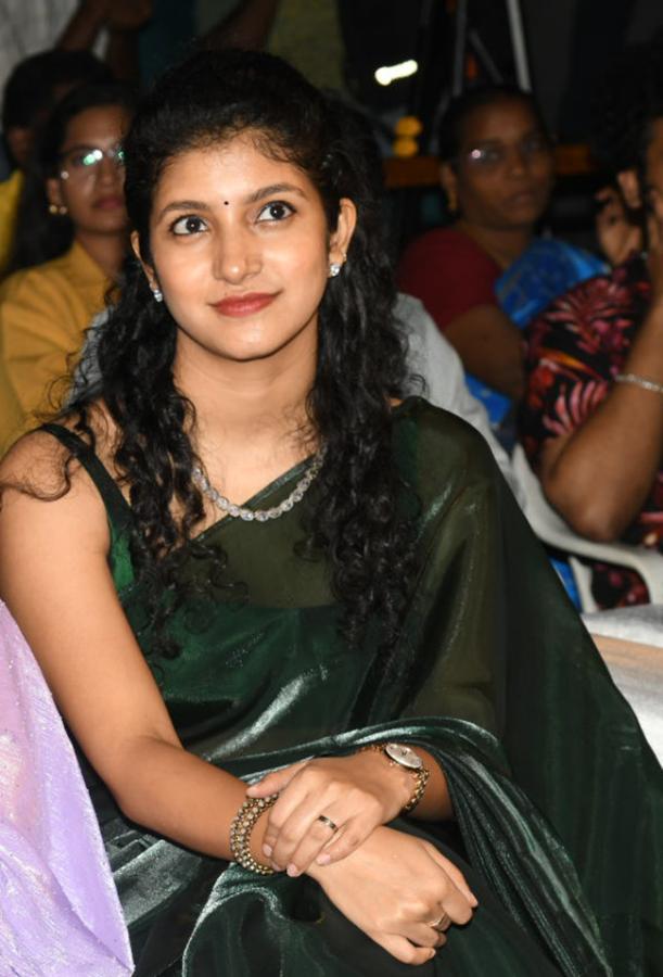 తెలుగు సినిమా చేయలేదు కానీ తెలుగు స్పీచ్‌ అదరగొట్టింది.. ఎవరీ బ్యూటీ ...